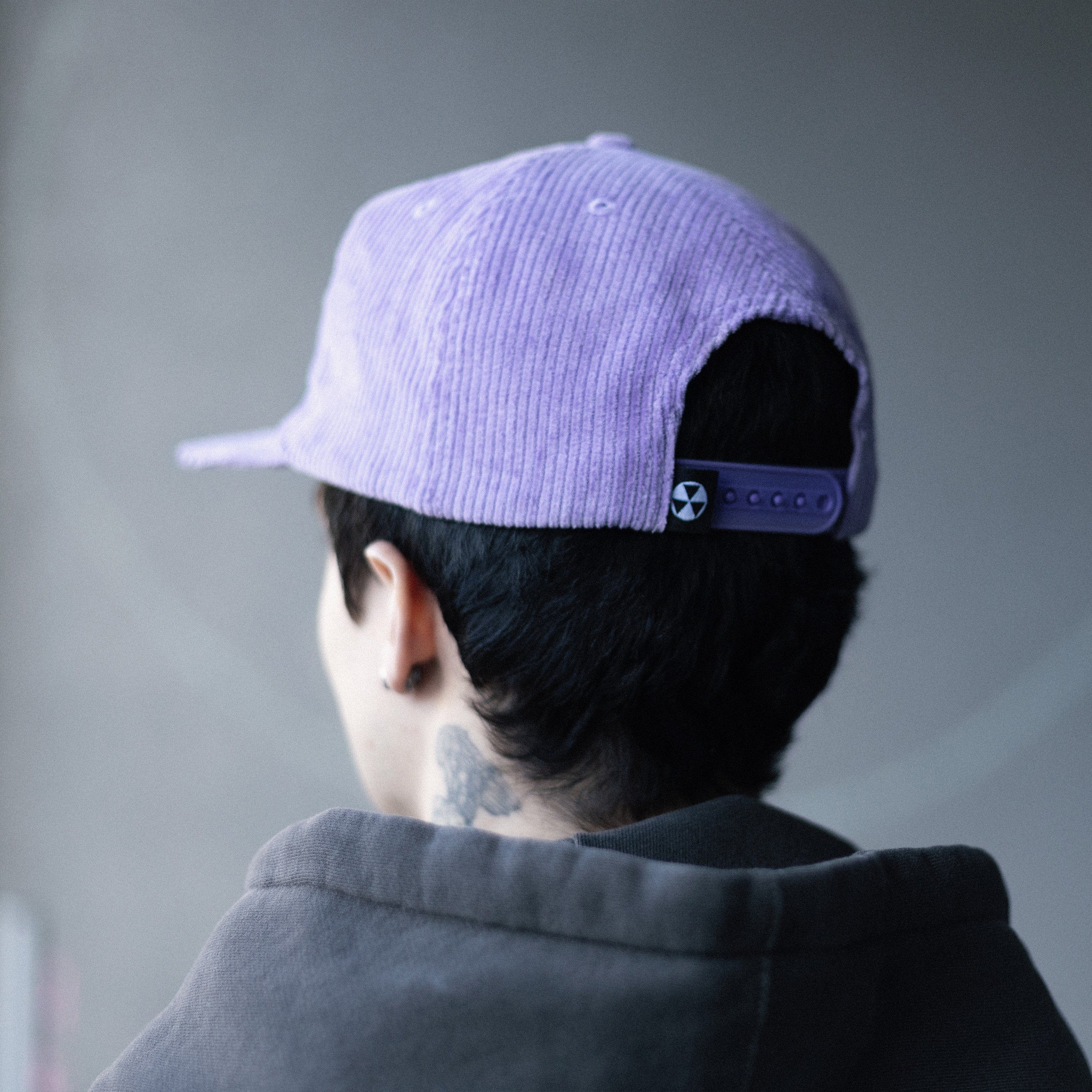 'SURFING' CORDUROY HAT – PARANOID